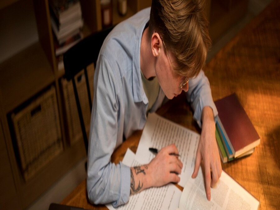 6 Steps to Overcome Distractions & Stay Focused