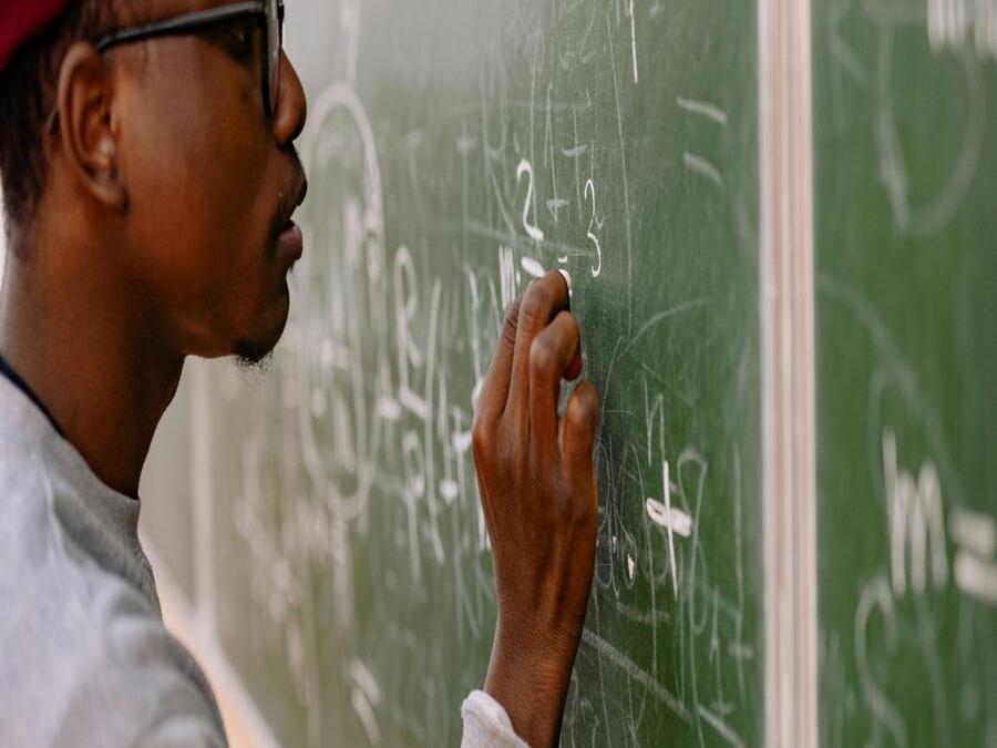 8 Daily Habits of Successful Students